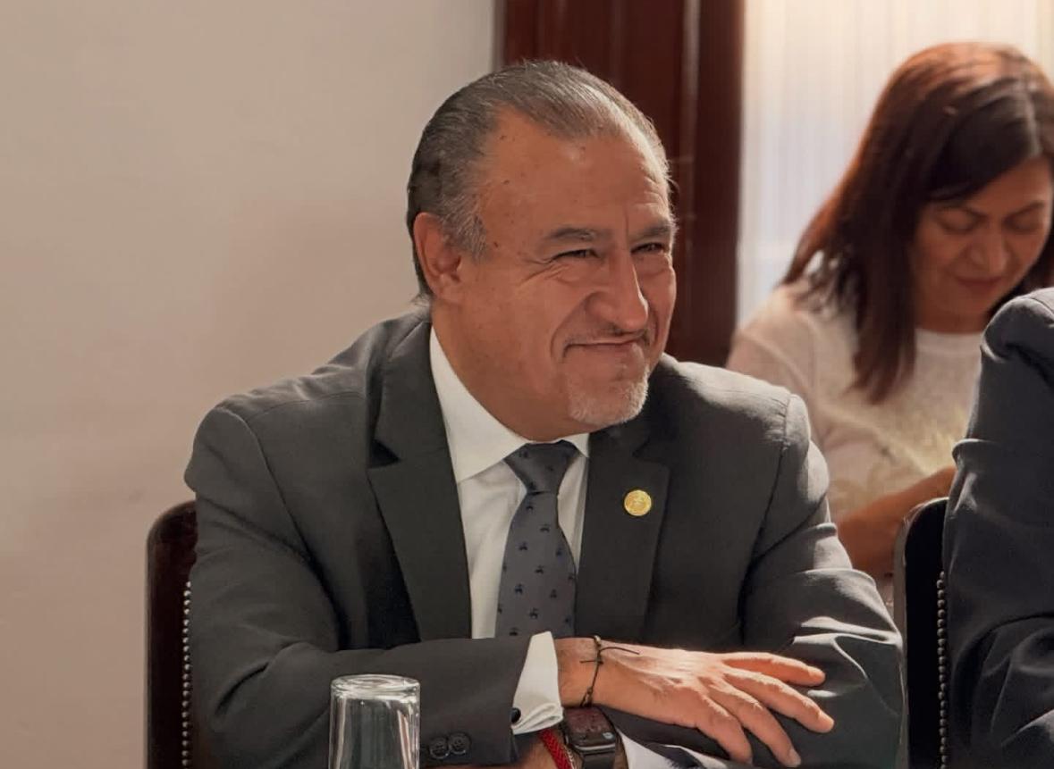 El Diputado Pablo Trejo Pérez, Presidente de la Comisión de Hacienda ...